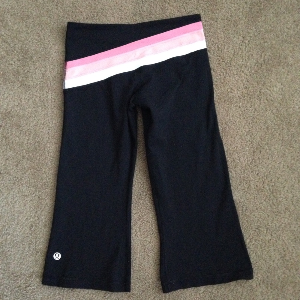 Rare Lululemon Reversible Retro Rainbow Crop Sz 6 - Gem